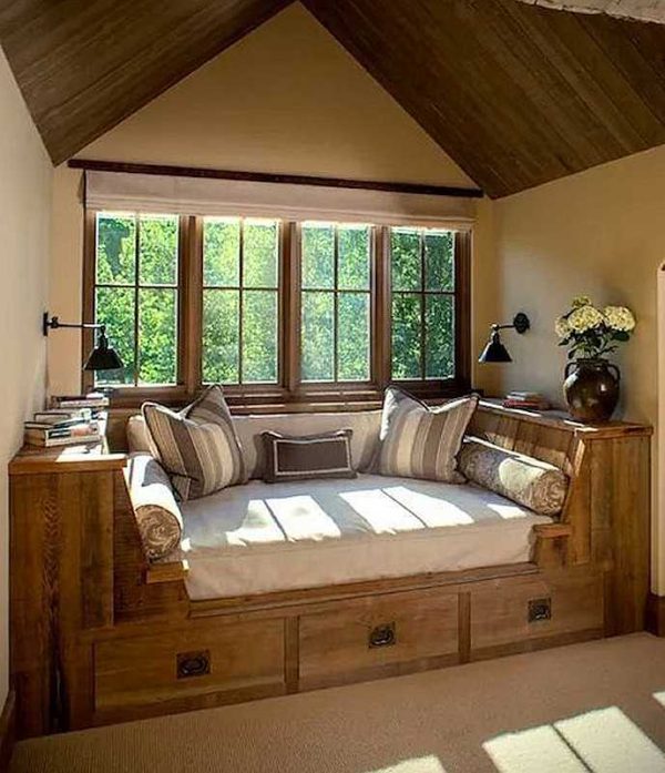 5 Essential Elements For A Log Cabin Reading Nook - ELoghomes