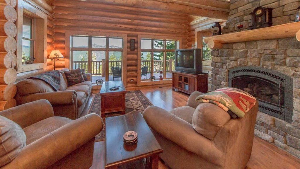 Log Home Fireplaces: Building The Perfect Winter Fire - ELoghomes